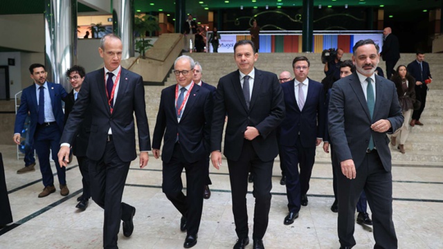 Montenegro diz que país não sairá do "rame-rame" se não fizer reforma ...