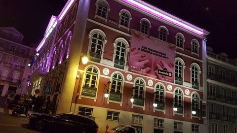 Obra sintetiza 150 anos do Teatro da Trindade em Lisboa — DNOTICIAS.PT