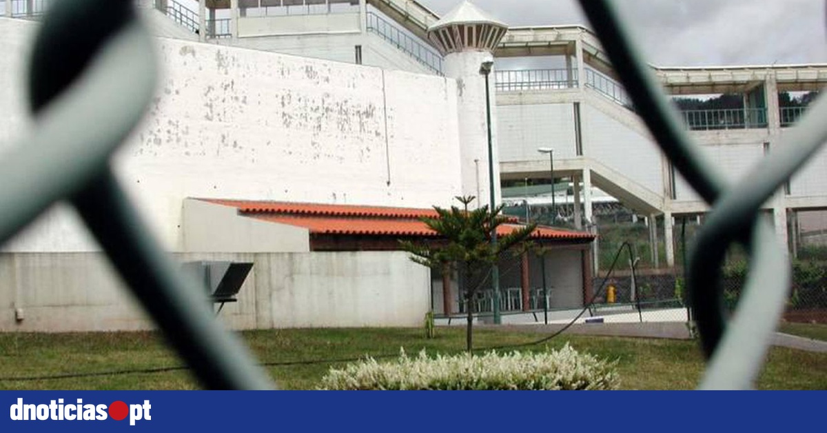 Guarda prisional impede suicídio na cadeia do Funchal — DNOTICIAS.PT