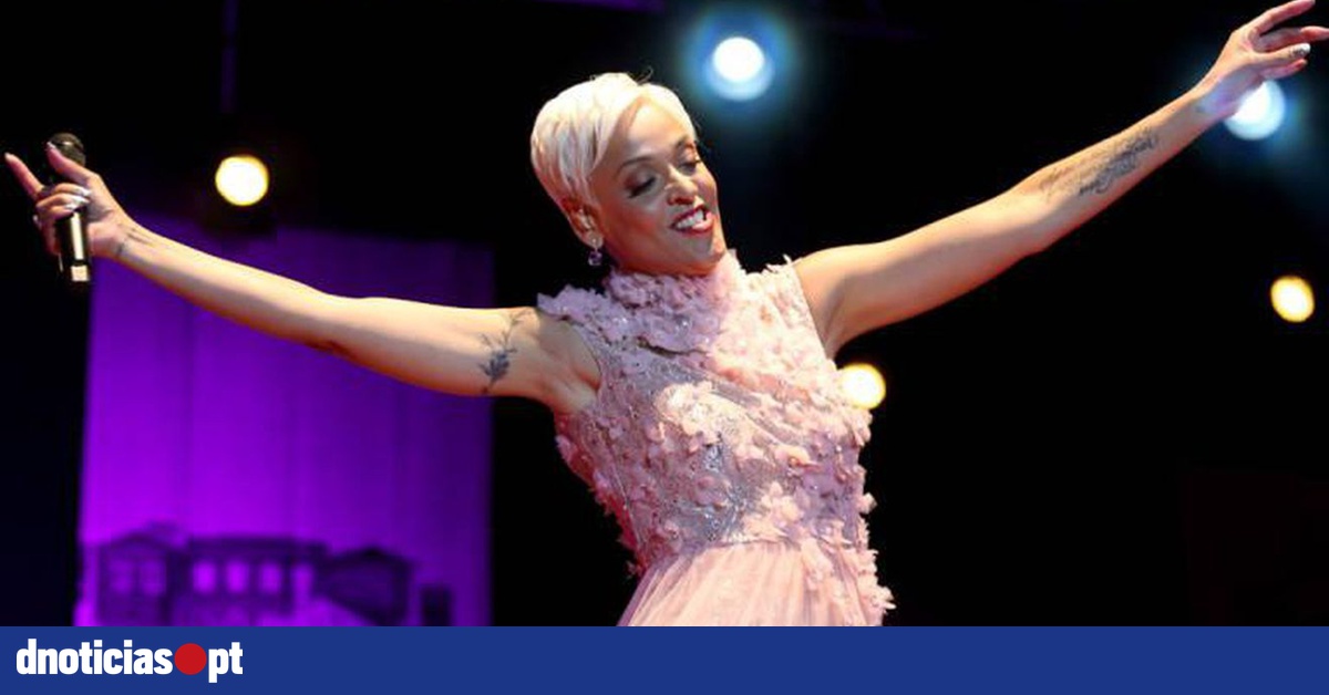 Fadista Mariza volta ser distinguida com prémio da revista Songlines ...