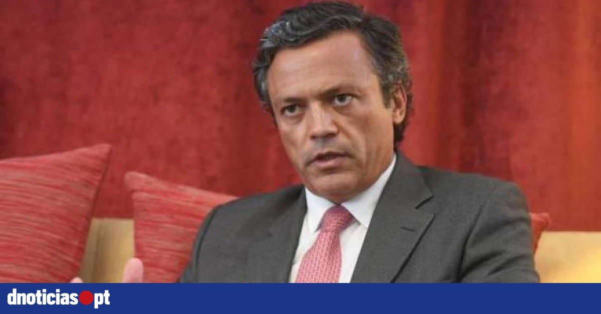 Pedro Calado na cerimónia de Apresentação Pública da Moeda de dois ...