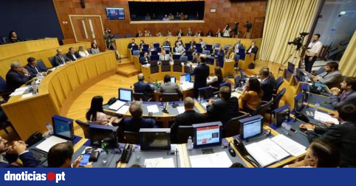 Grupo Parlamentar do PS dá a conhecer nova direcção — DNOTICIAS.PT