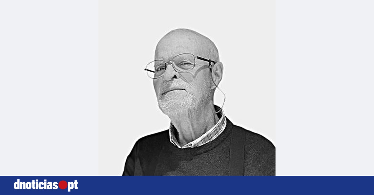 José Maria Fernandes Carreira — DNOTICIAS.PT