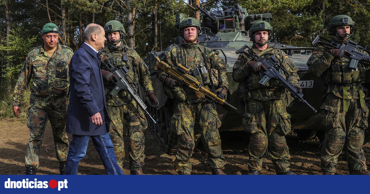 Alemanha anuncia envio de 40 veículos blindados para Kiev — DNOTICIAS.PT