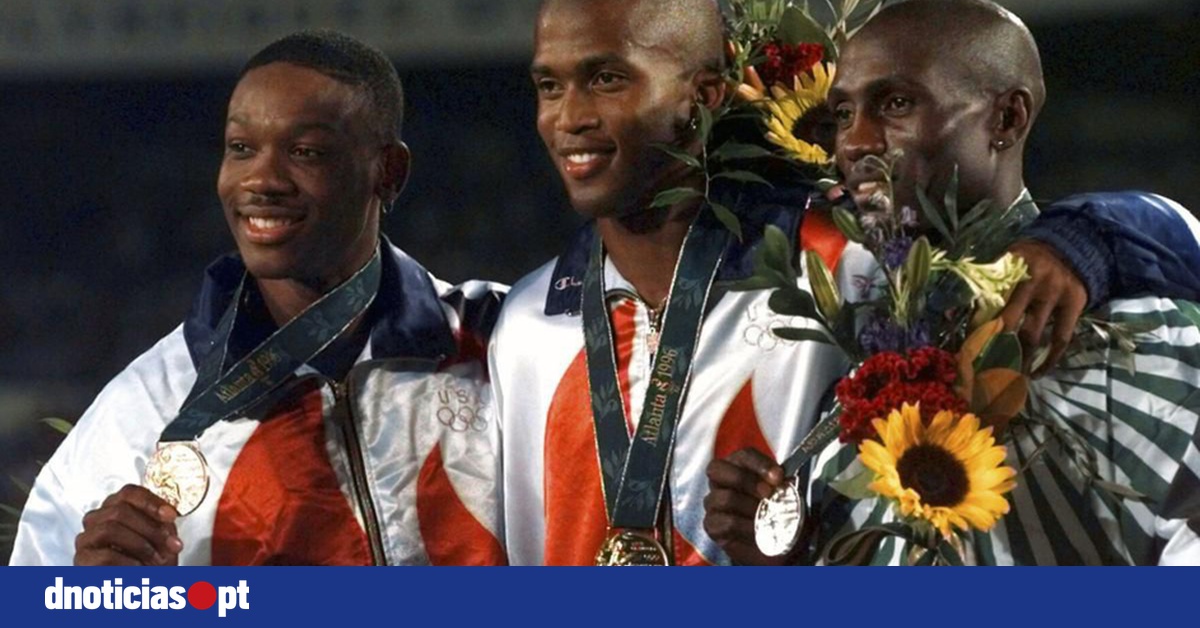Calvin Davis, bronze nos 400m barreiras em Atalanta1996, morre aos 51 ...