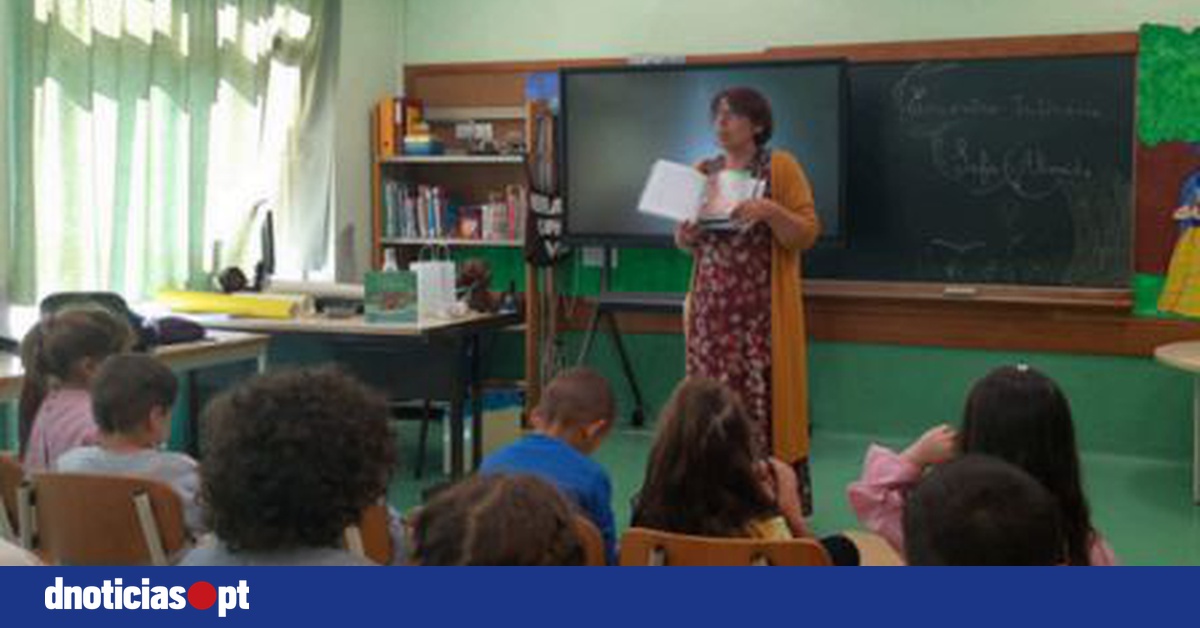 Professora Sofia Almeida apresenta livro infantil na EB1/PE do Lombo de São João e São Paulo ...