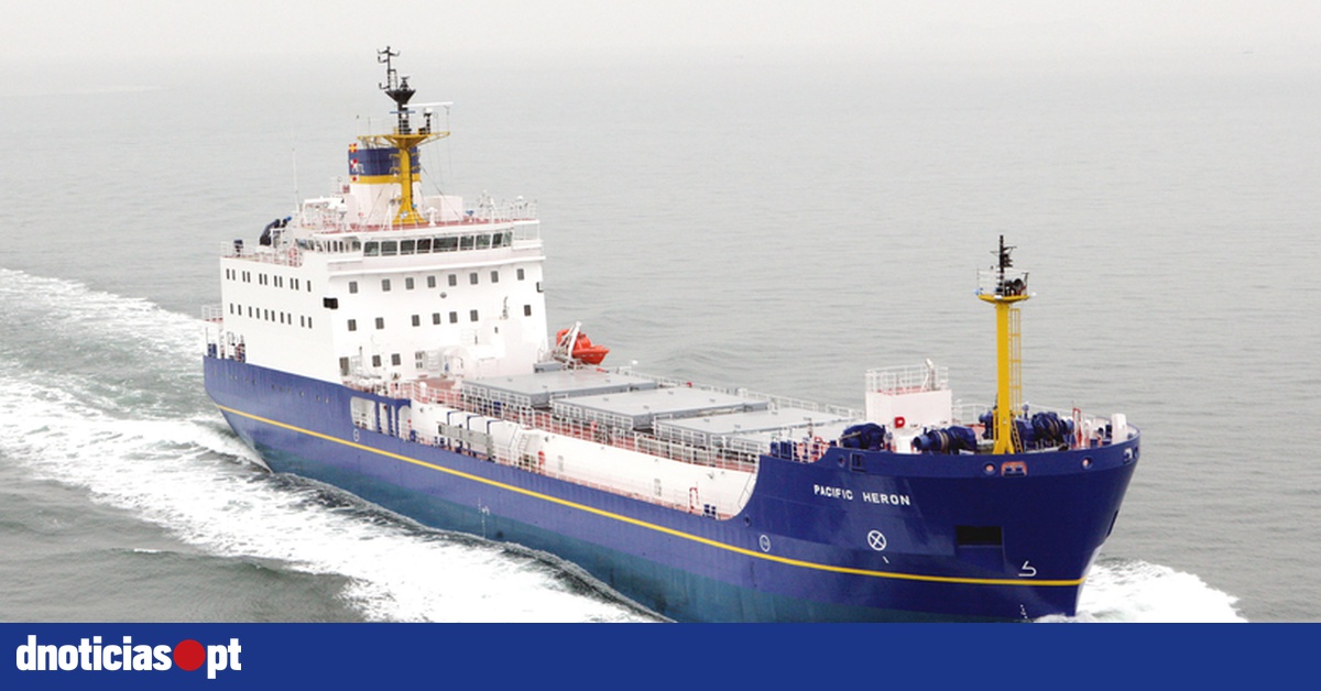 Há um navio nuclear junto à costa da Madeira — DNOTICIAS.PT