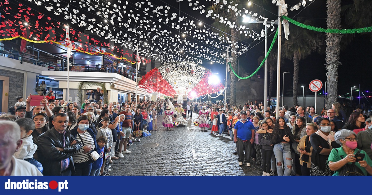 Veja como foi o arranque das festas de São Pedro na Ribeira Brava ...