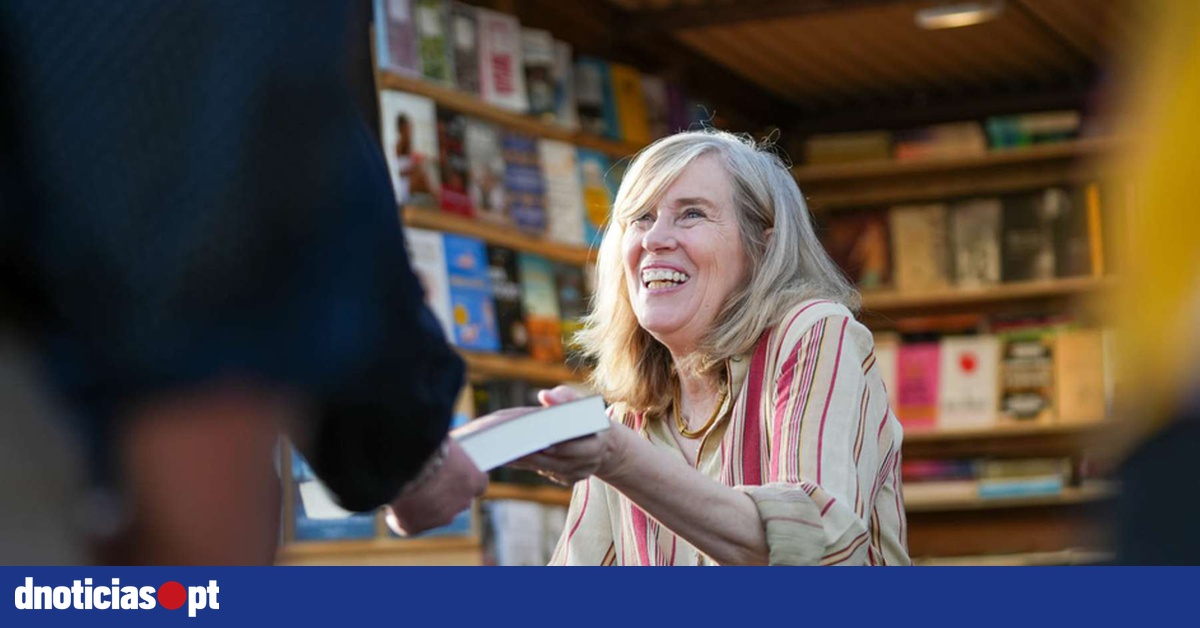 Isabel Stilwell apresenta obra de Inês de Castro no palco da Feira do ...