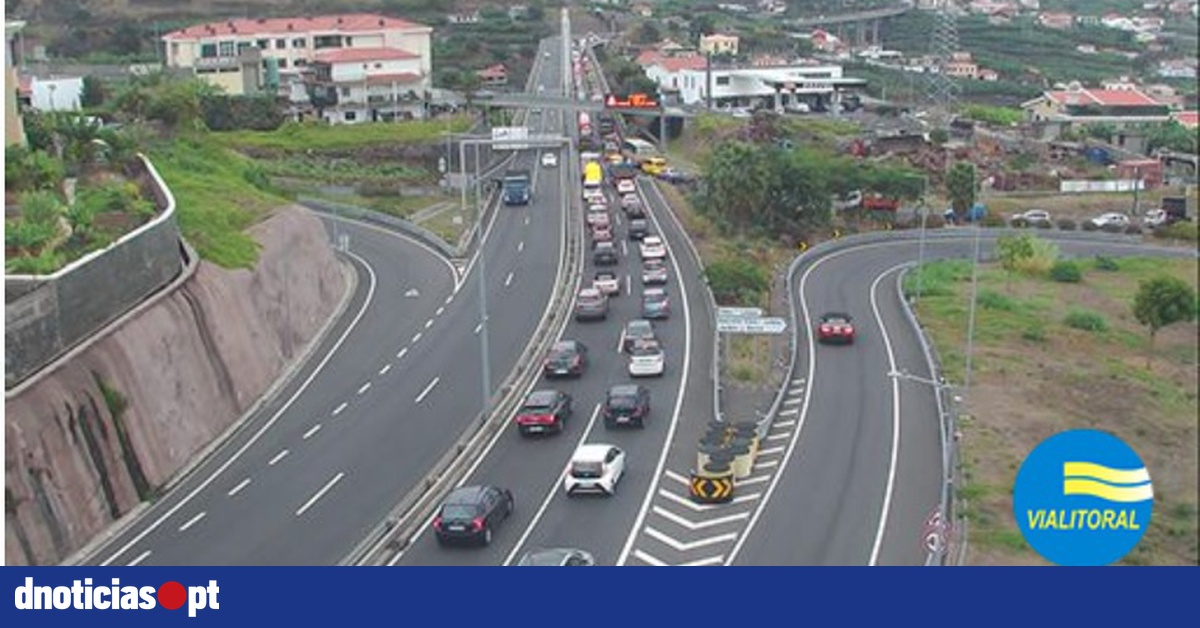 Viatura avariada entope sentido Ribeira Brava - Machico na Via Rápida ...