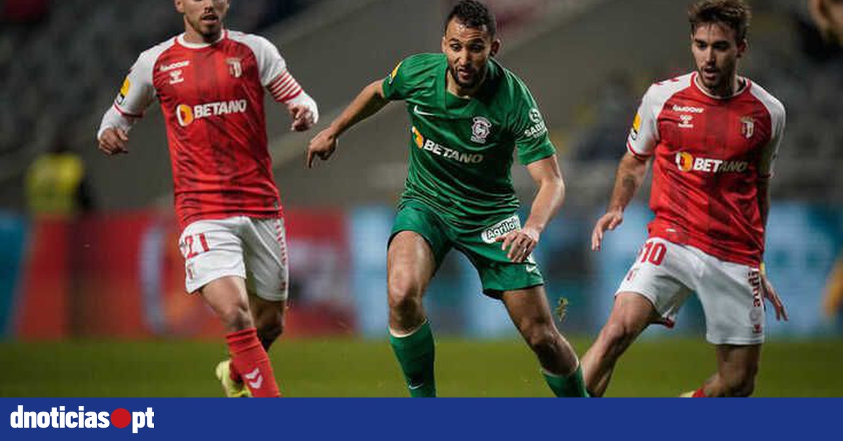 Ex-Marítimo Rafik Guitane reforça o Estoril Praia para a segunda metade ...