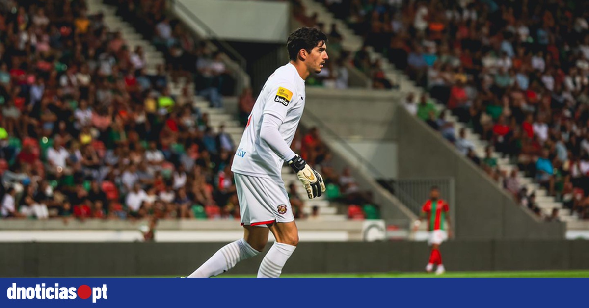 Miguel Silva é a única novidade no 'onze' do Marítimo — DNOTICIAS.PT