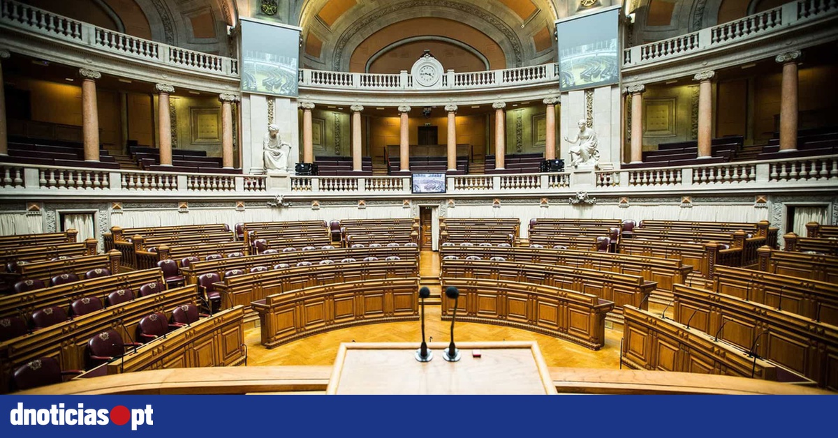 Diploma sobre Interpol e Europol aprovado na especialidade na AR ...