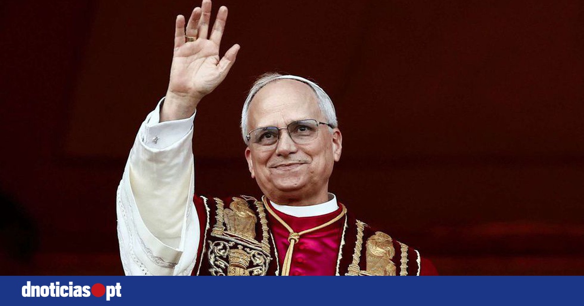 Papa reza no sábado junto à imagem da Virgem de Fátima na Praça de São ...