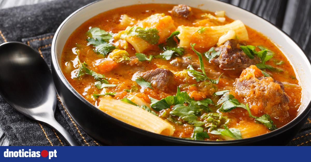 UNESCO inscreve caligrafia árabe e sopa haitiana na lista de Património ...