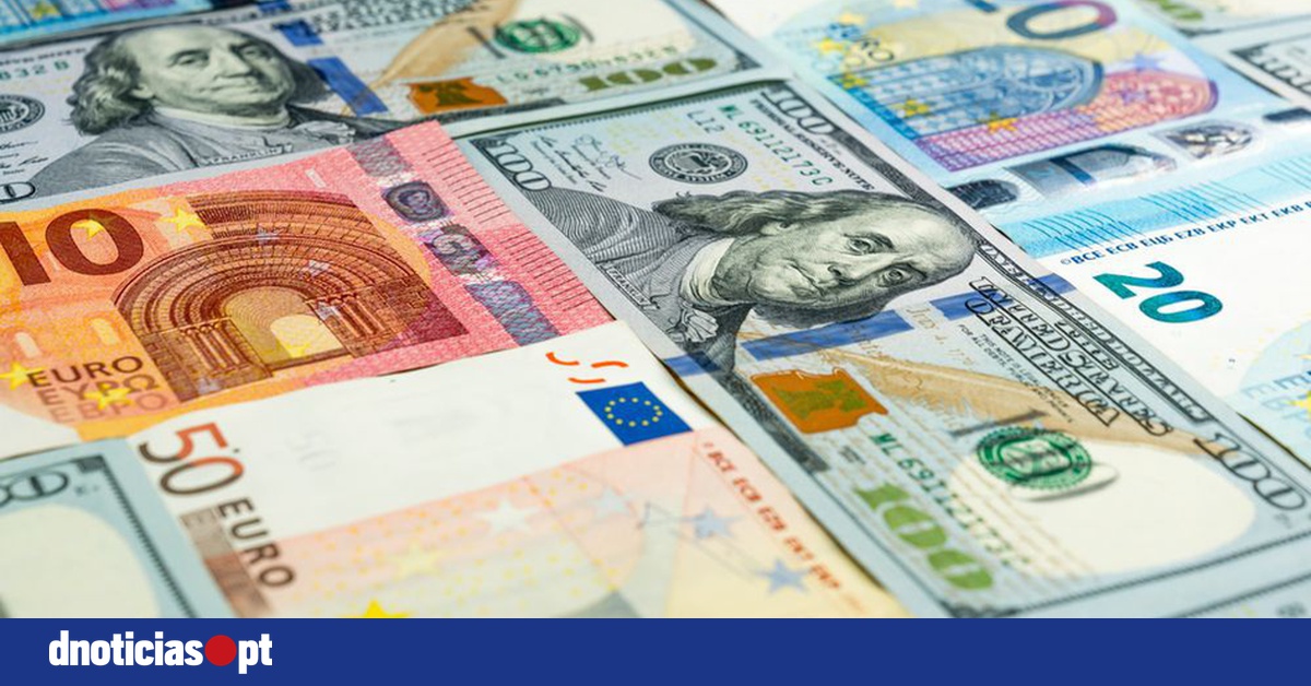 Euro volta a cair e fica nos 1,12 dólares — DNOTICIAS.PT