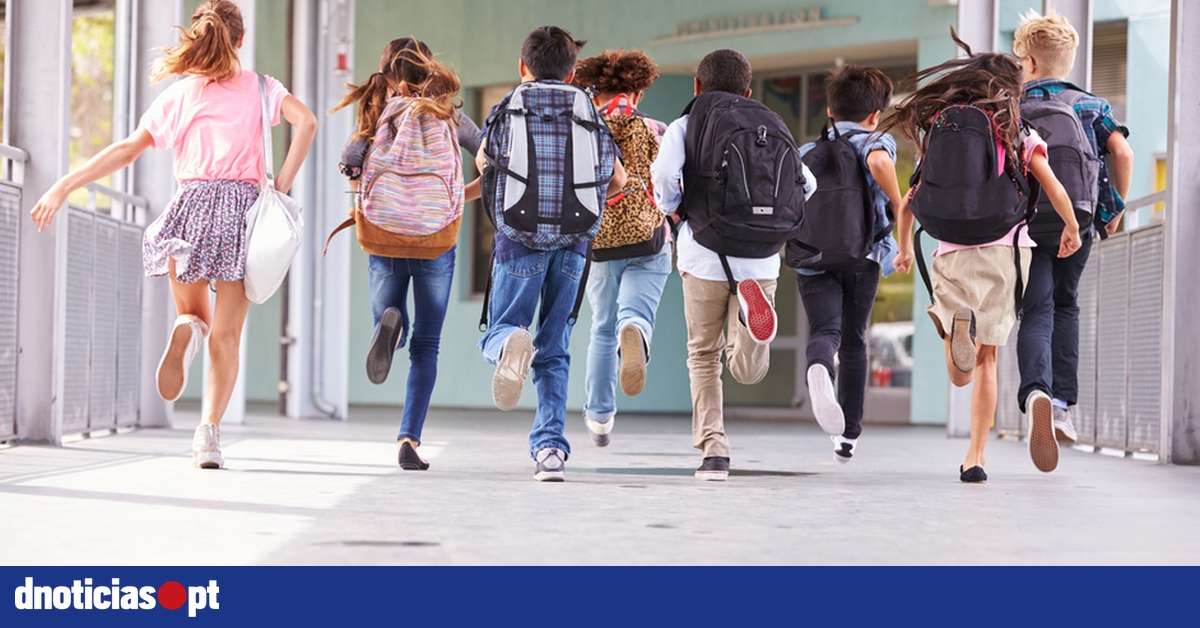 Mais de um milhão de alunos nas escolas com plano para recuperar ...