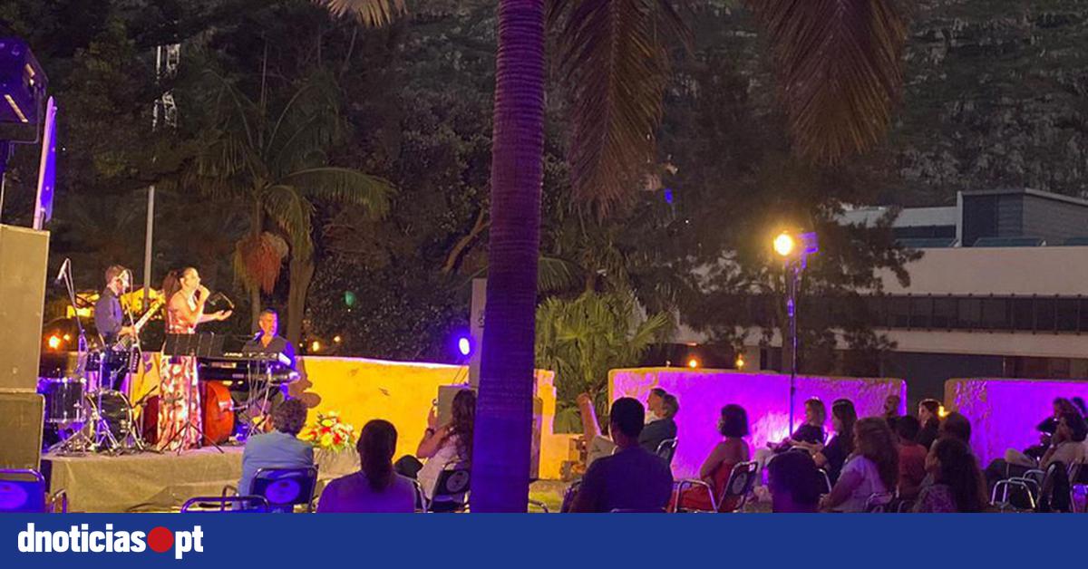 Veja o vídeo dos Live Brisk Band num concerto em Machico — dnoticias.pt